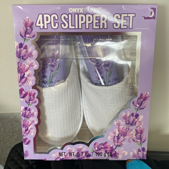 Onyx | Bath & Body | Slippers Foot Scrub Foot Lotion | Poshmark